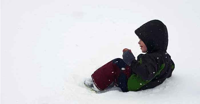 5 Reasons to Let Your Kids Play in the Snow - Glue Sticks and Gumdrops