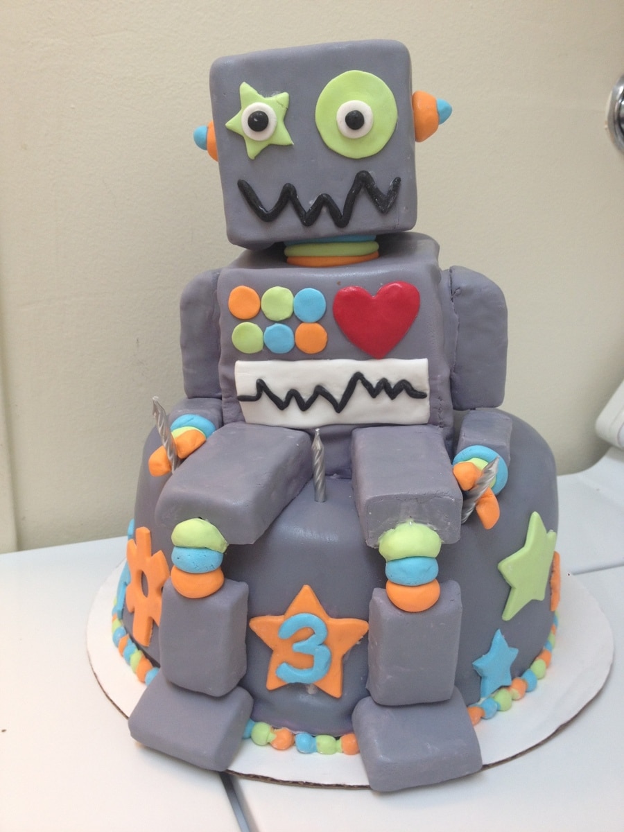 Robot Cake Ideas for Birthdays and Baby Showers