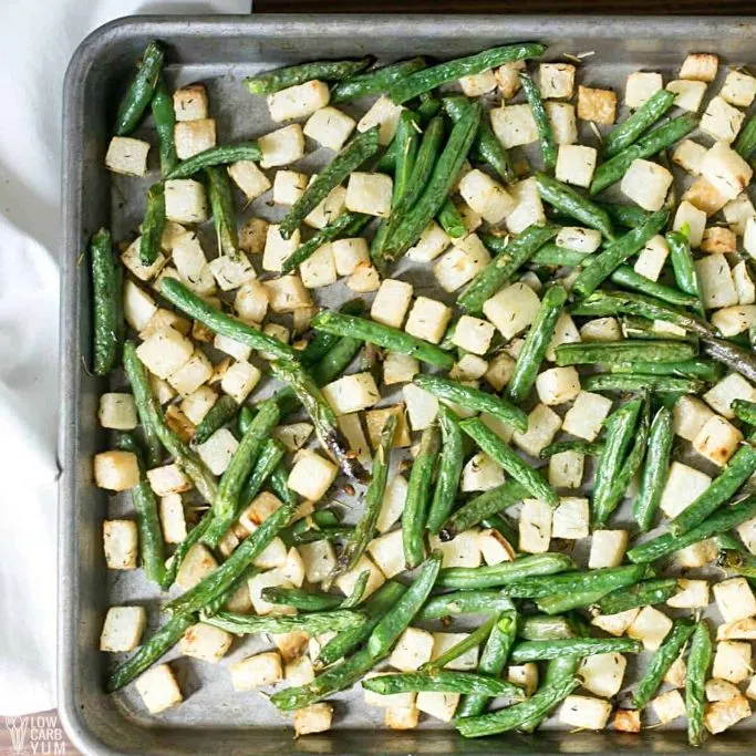 21 Low Carb Green Bean Recipes to Add to Your Meals