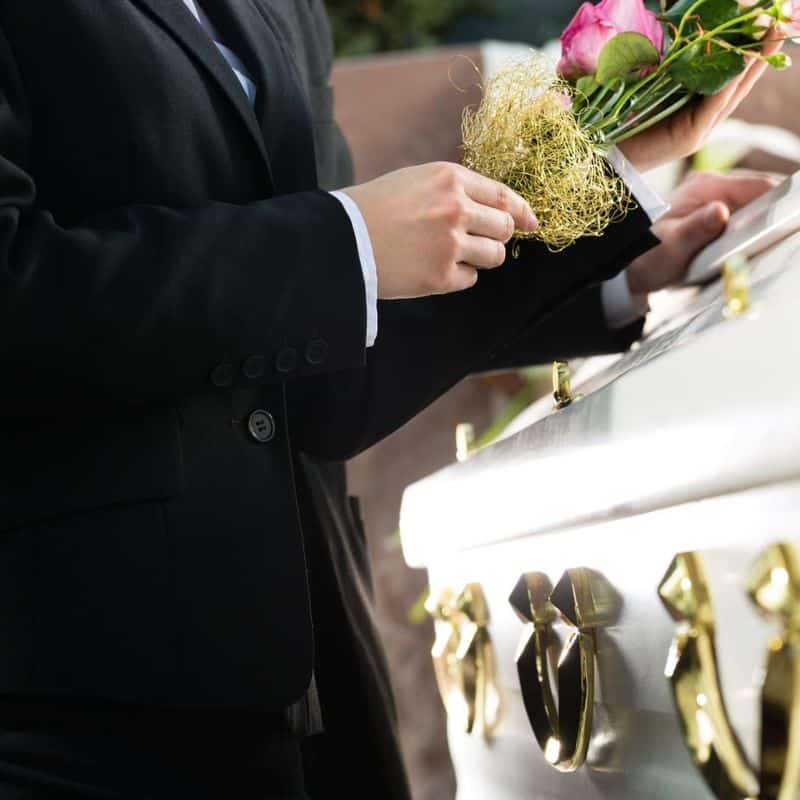 Funeral Etiquette: Tips for Dos and Don'ts When Organizing a Memorial