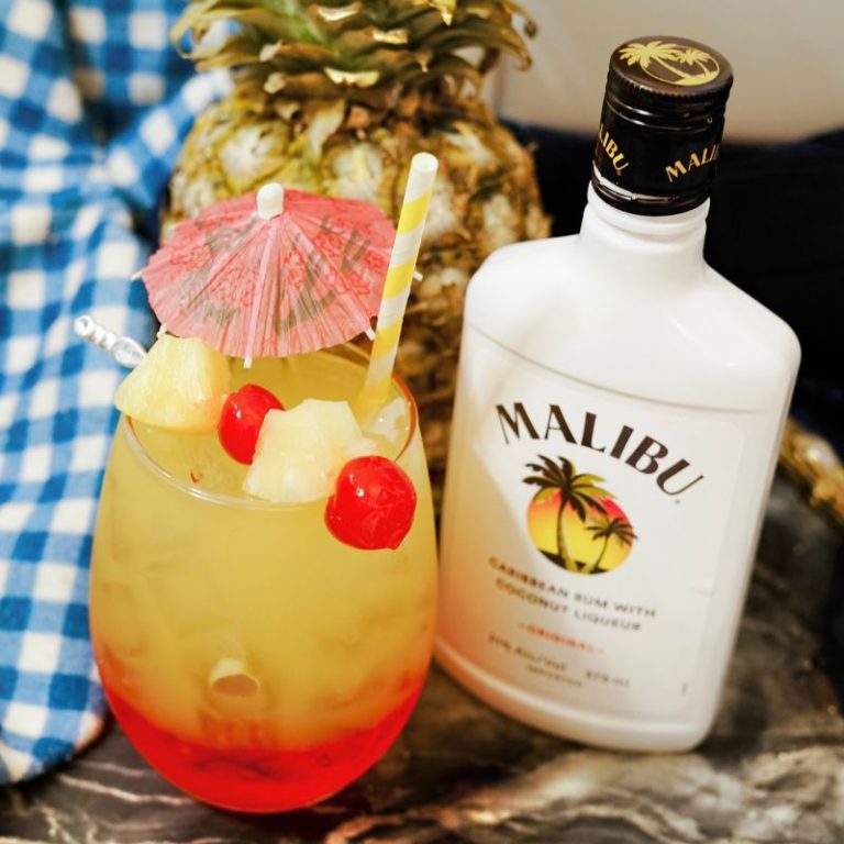 Malibu Sunset Cocktail - A Fruity Drink for Summer
