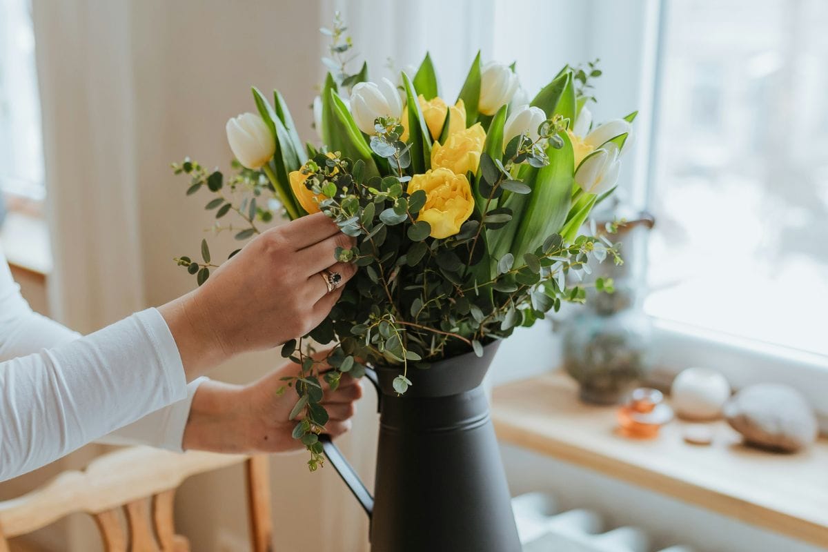 Incorporating Fresh Flowers into Your Home Decor