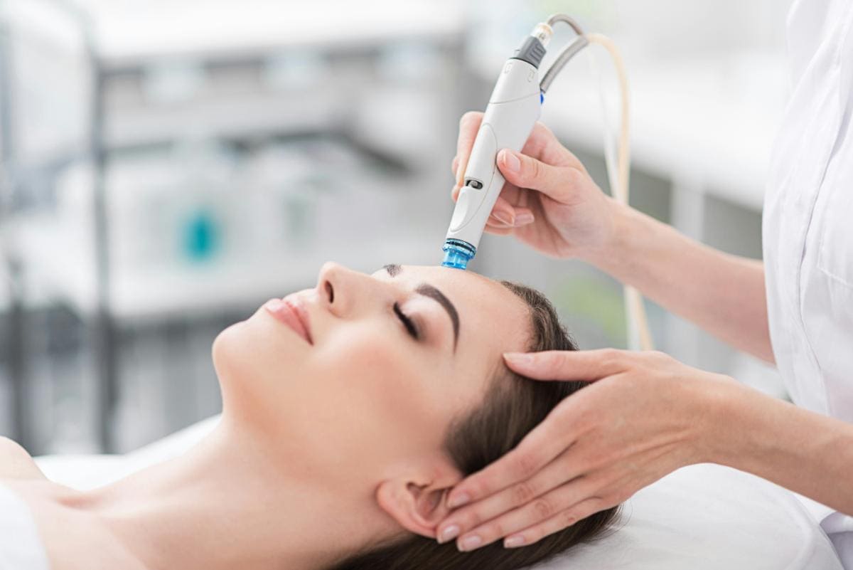 7 Non-Invasive Beauty Treatments for Glowing Skin