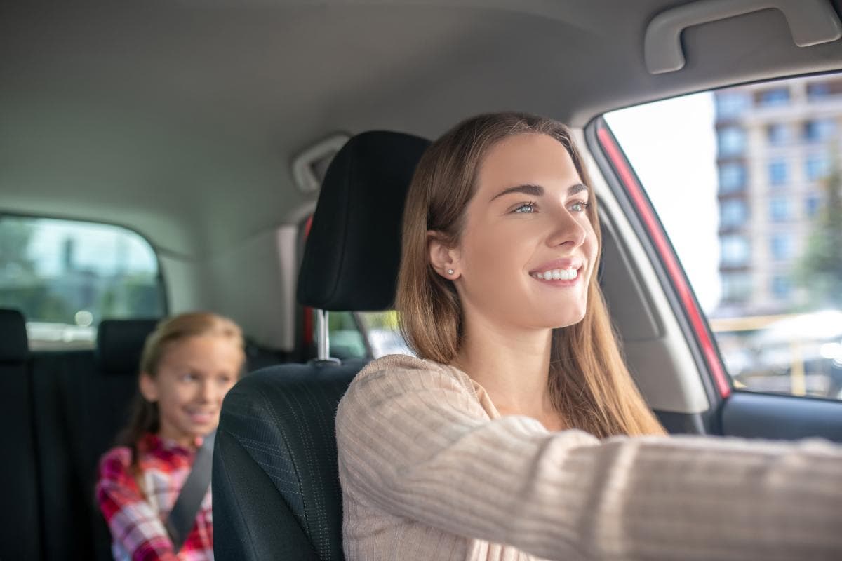 The Best Ways for Moms to Keep Kids Occupied While Driving