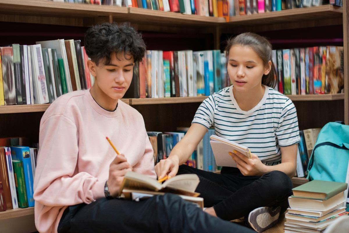 How to Become the Best WACE Tutor in 2025