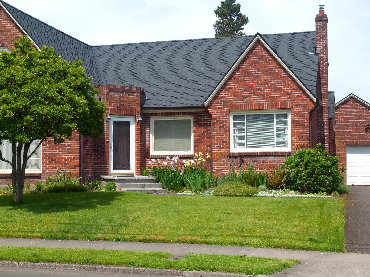 7 Signs of Brick Deterioration in Your Home